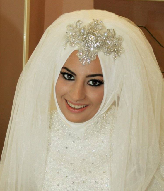 Tesettür Gelin Başı Modelleri ve Aksesuarları - Aysha